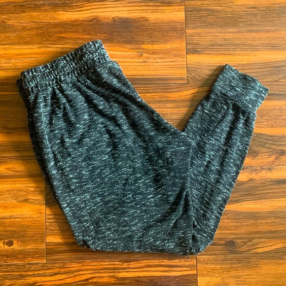 Mossimo Supply Co. | Pants & Jumpsuits | Mossimo Joggers With Pockets ...